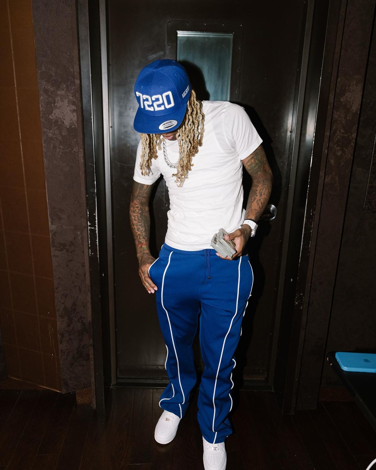 Lil Durk Outfit from February 1, 2022 | WHAT’S ON THE STAR?