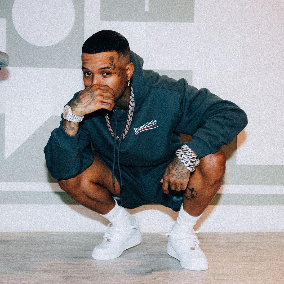 Tory Lanez Outfit from February 1, 2022 | WHAT’S ON THE STAR?
