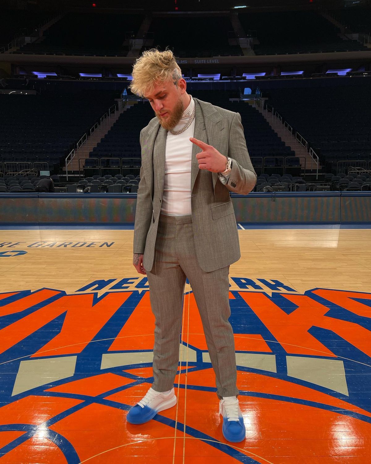 Jake Paul Outfit from February 2, 2022 | WHAT’S ON THE STAR?