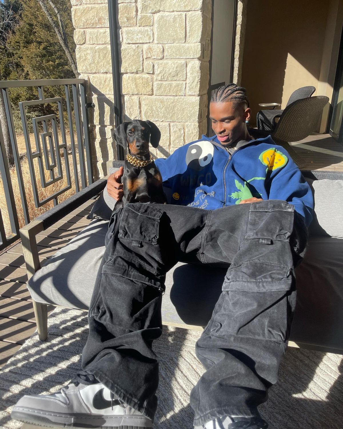 Shai Outfit from February 2, 2022 | WHAT’S ON THE STAR?