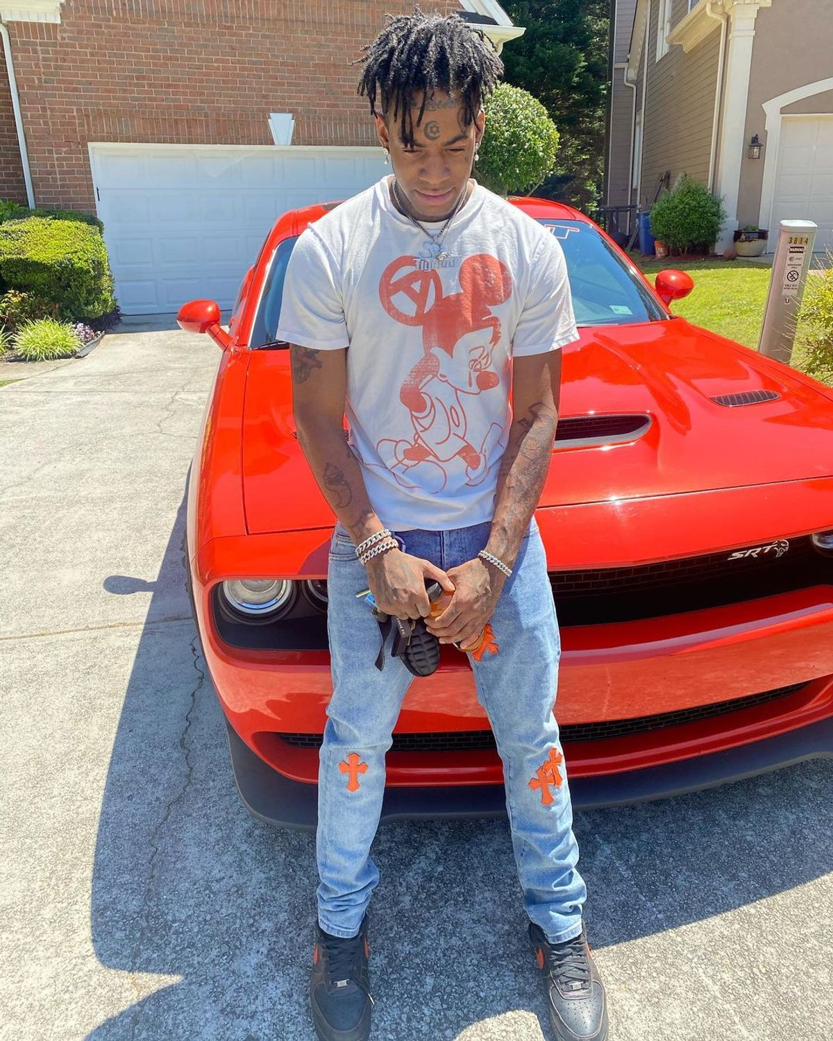 Thouxanbanfauni Outfit from May 16, 2021 | WHAT’S ON THE STAR?