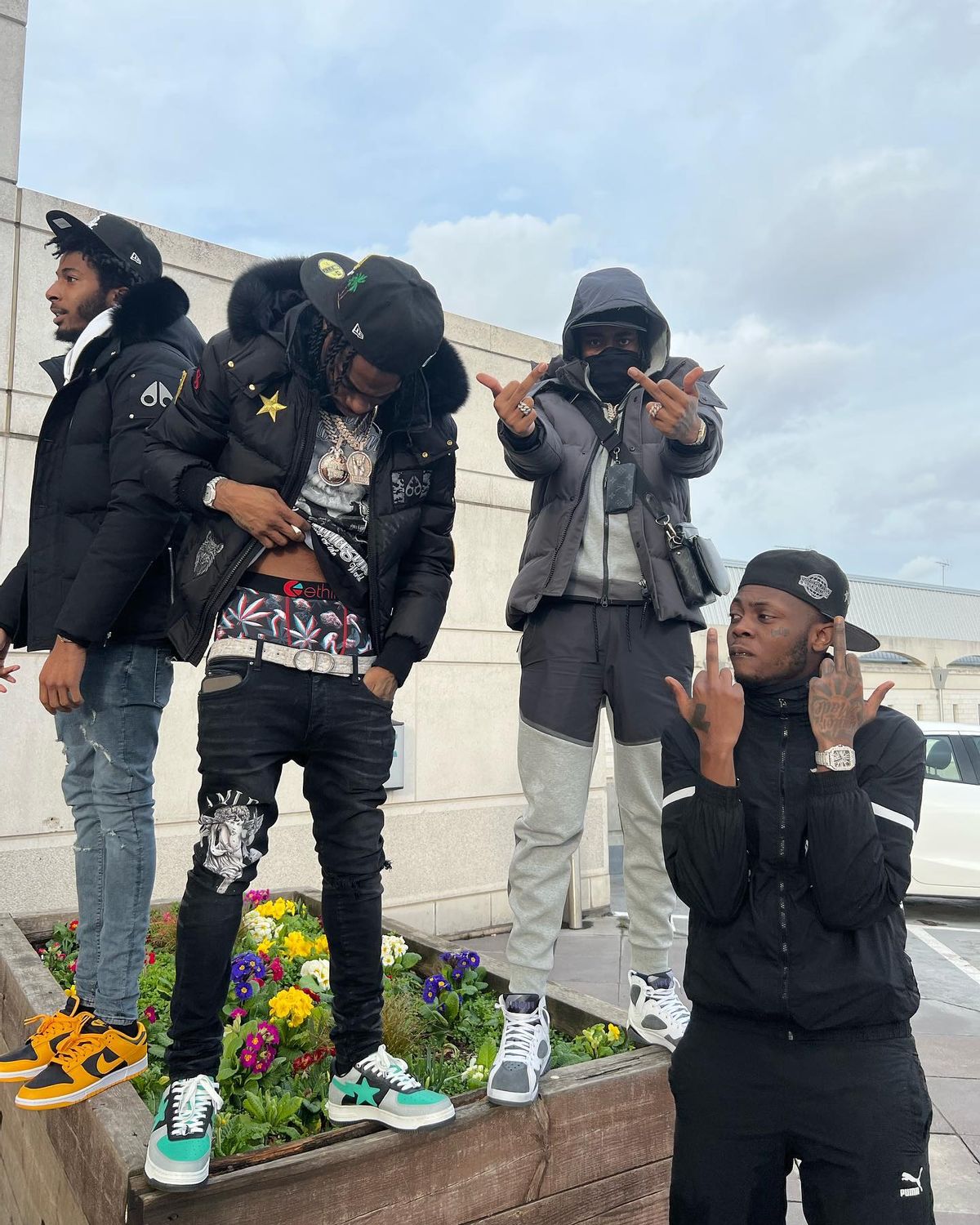 Russ Millions Outfit from February 10, 2022 | WHAT’S ON THE STAR?