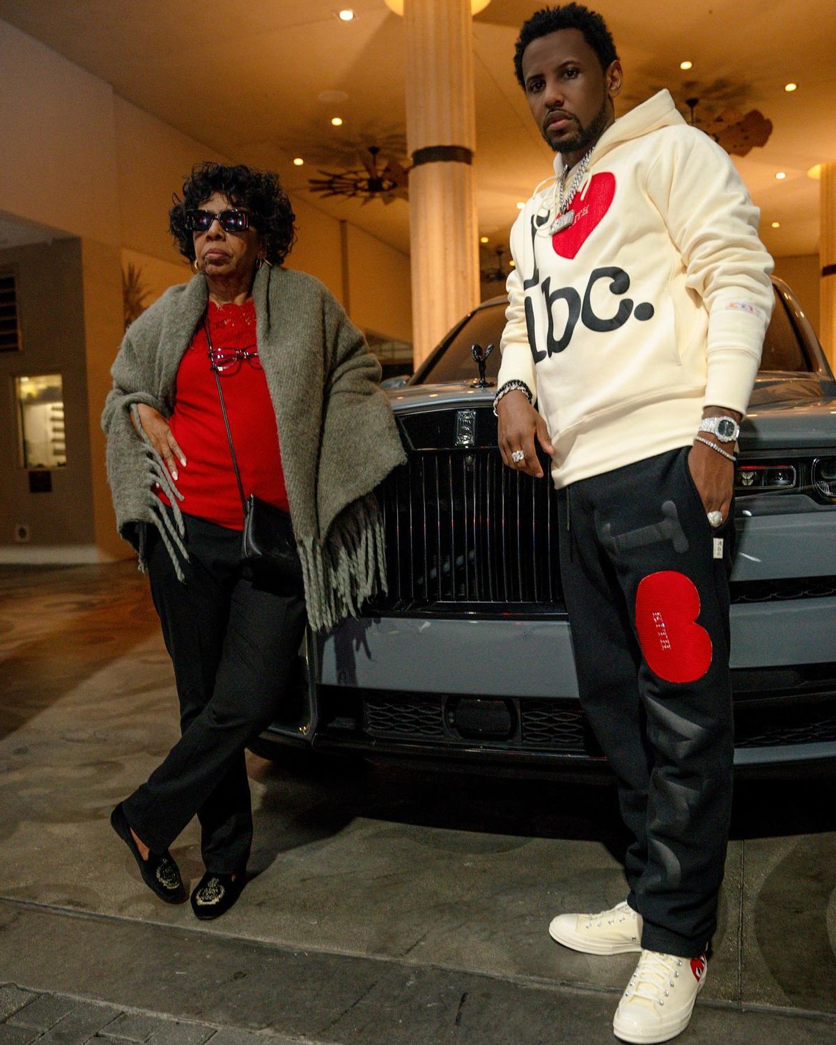 Fabolous Outfit from February 17, 2022 | WHAT’S ON THE STAR?