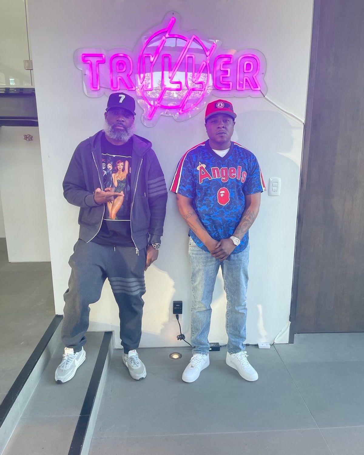 Jadakiss Outfit from February 16, 2022 | WHAT’S ON THE STAR?