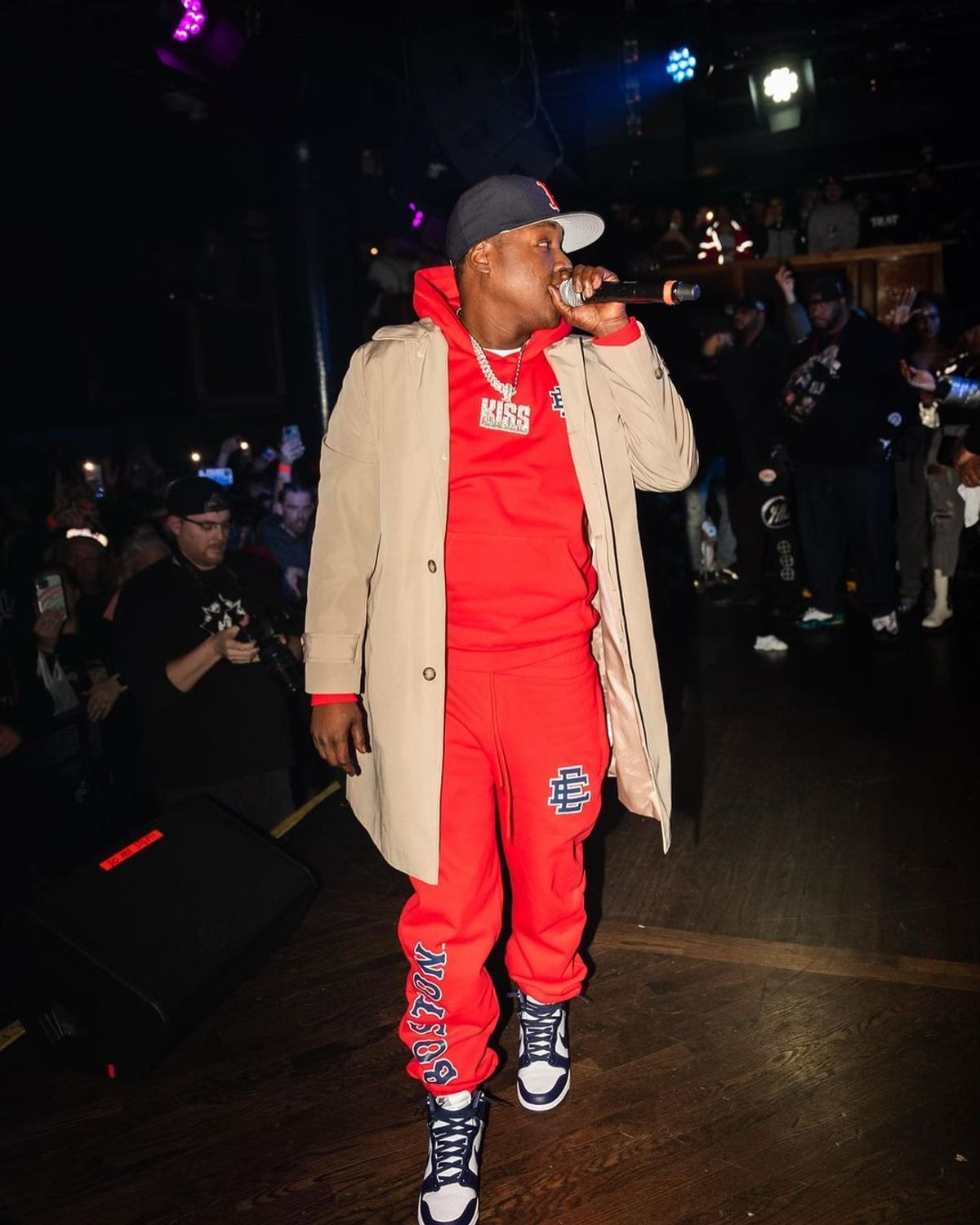 Jadakiss Outfit from December 11, 2021 | WHAT’S ON THE STAR?