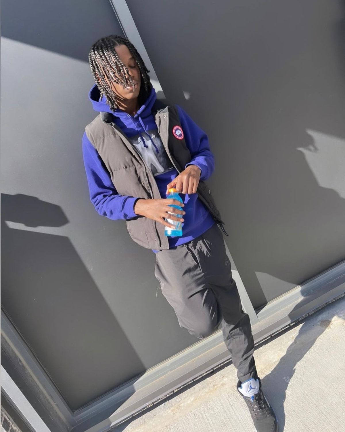 Melvoni Outfit from February 22, 2022 | WHAT’S ON THE STAR?