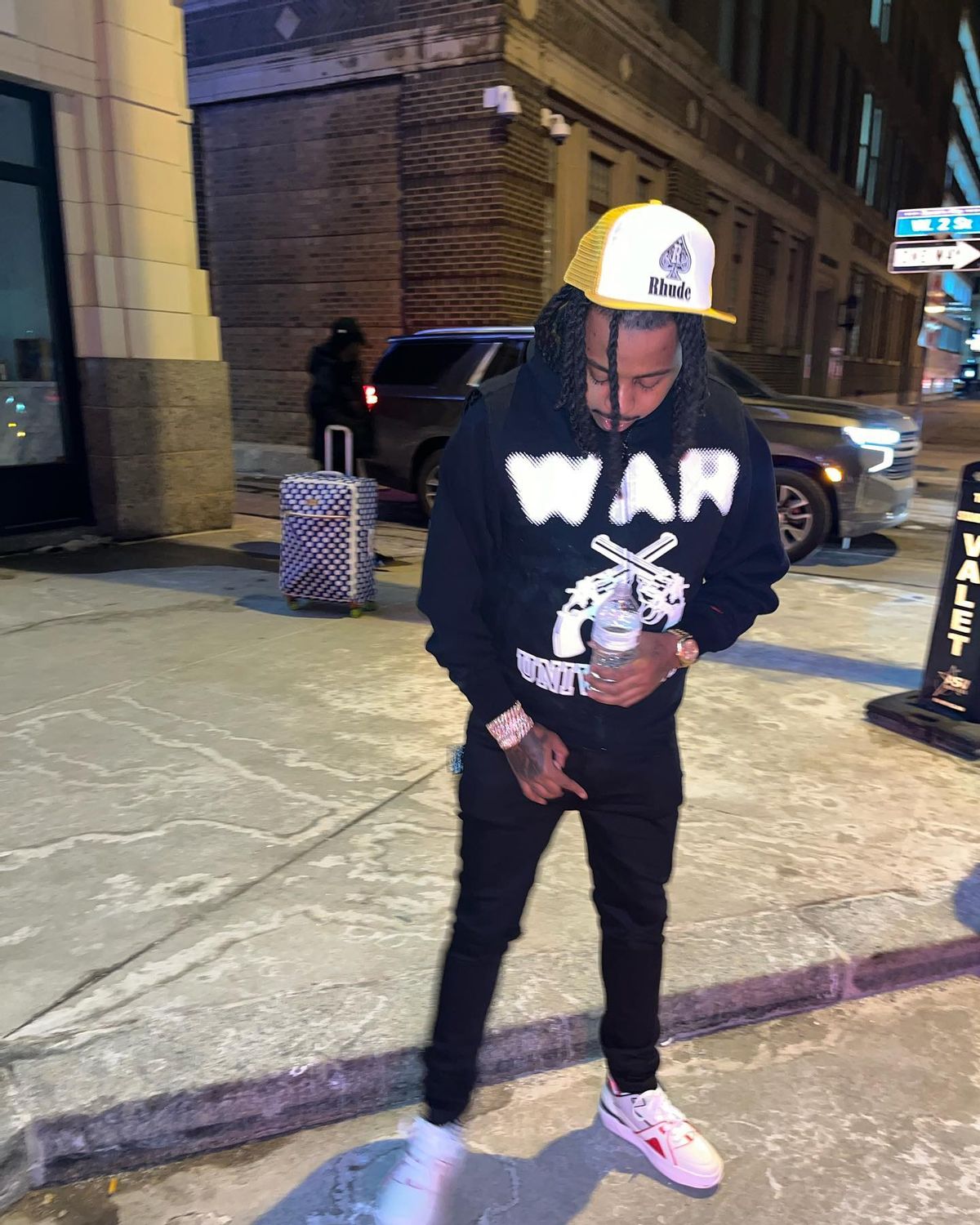 Babyface Ray Outfit from February 21, 2022 | WHAT’S ON THE STAR?