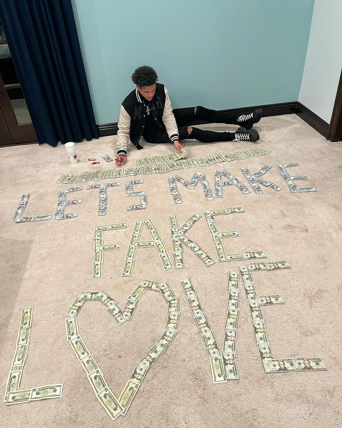 K Suave Outfit from February 24, 2022 | WHAT’S ON THE STAR?