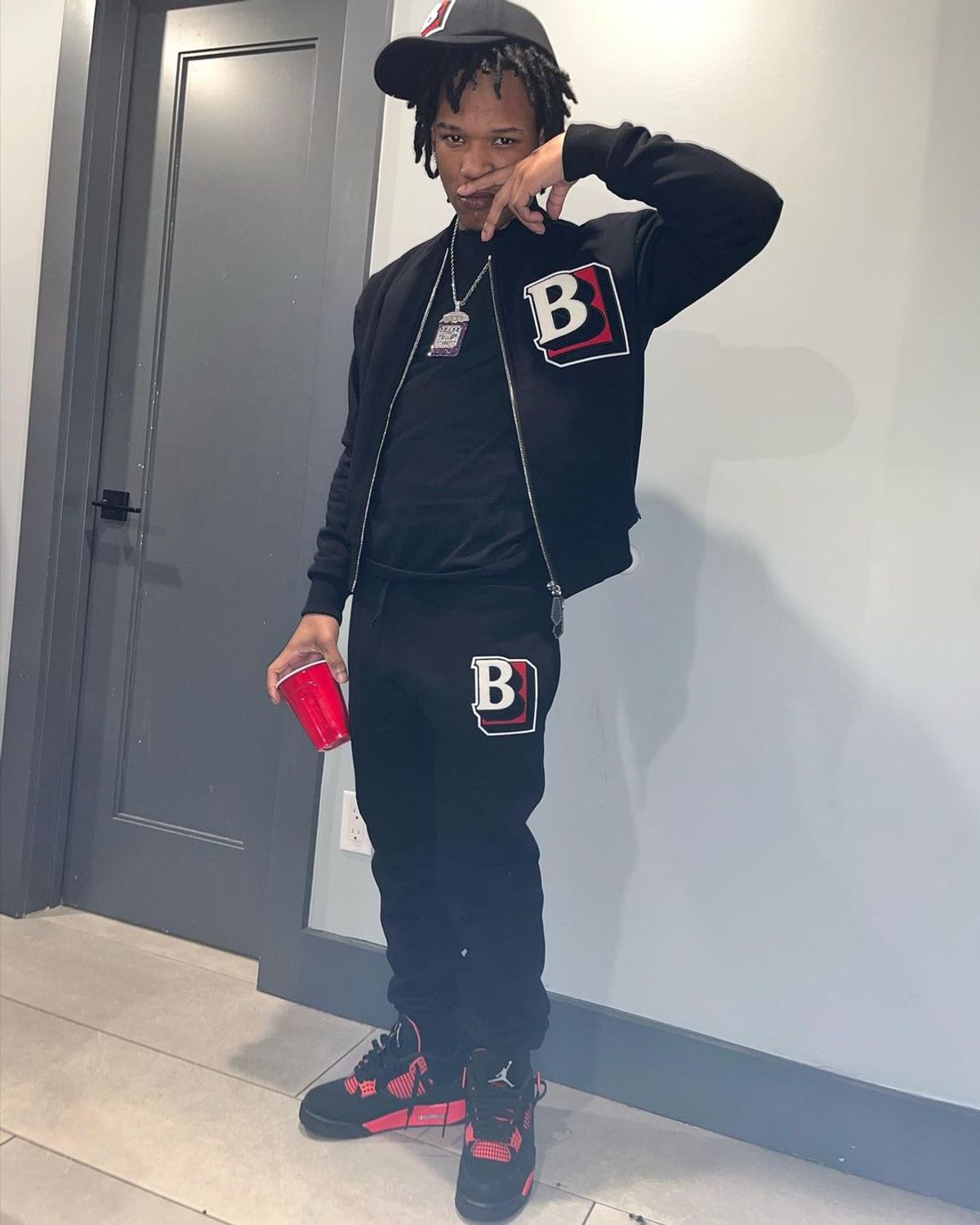 B Lovee Outfit from January 19, 2022 | WHAT’S ON THE STAR?