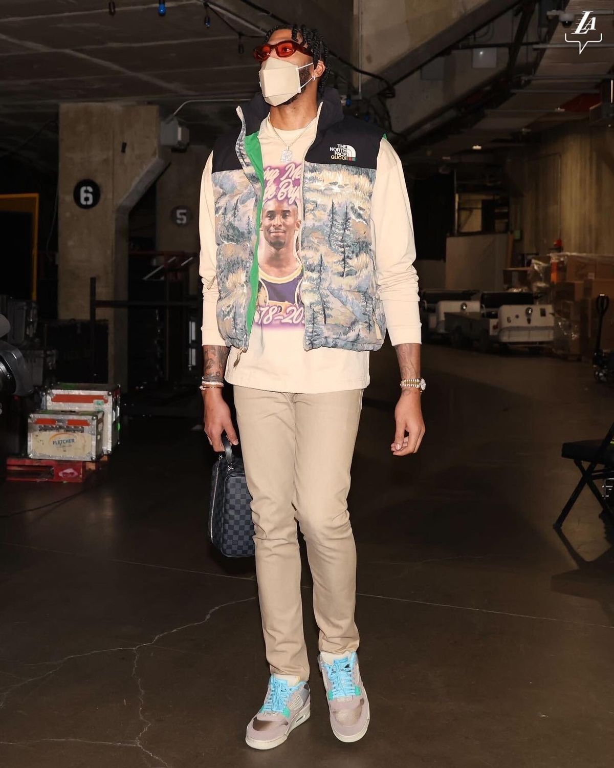 Anthony Davis Outfit from February 6, 2022 | WHAT’S ON THE STAR?