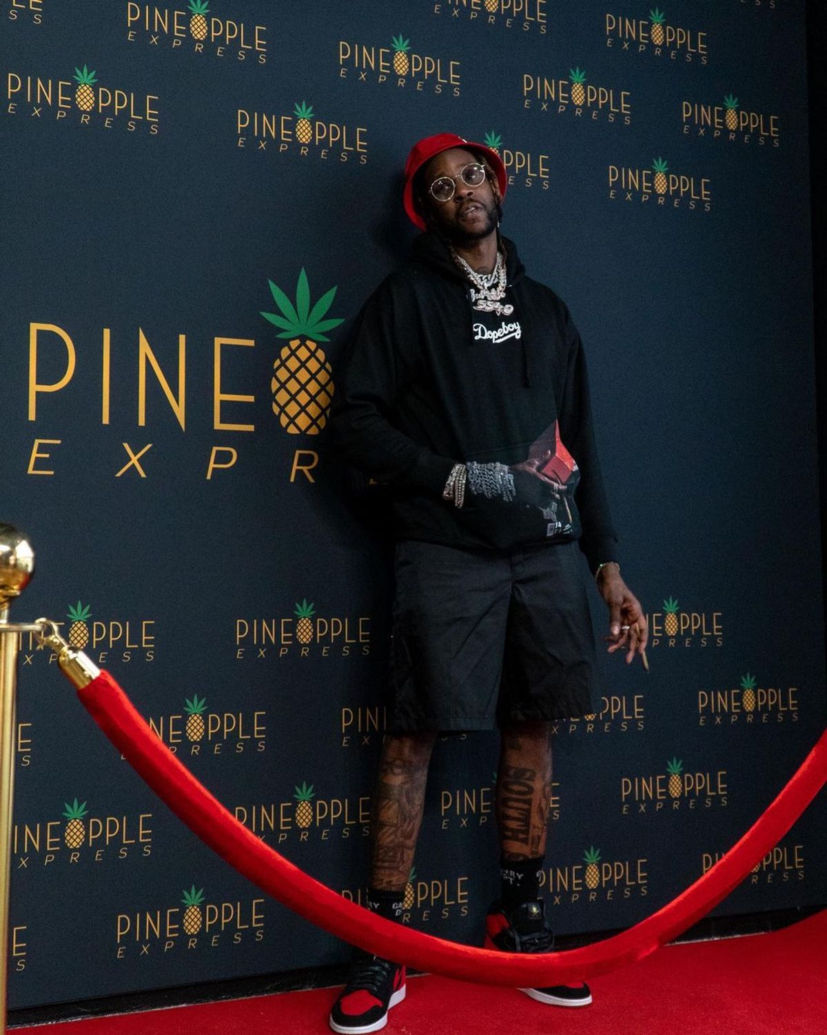 2 Chainz Outfit from February 16, 2022 | WHAT’S ON THE STAR?