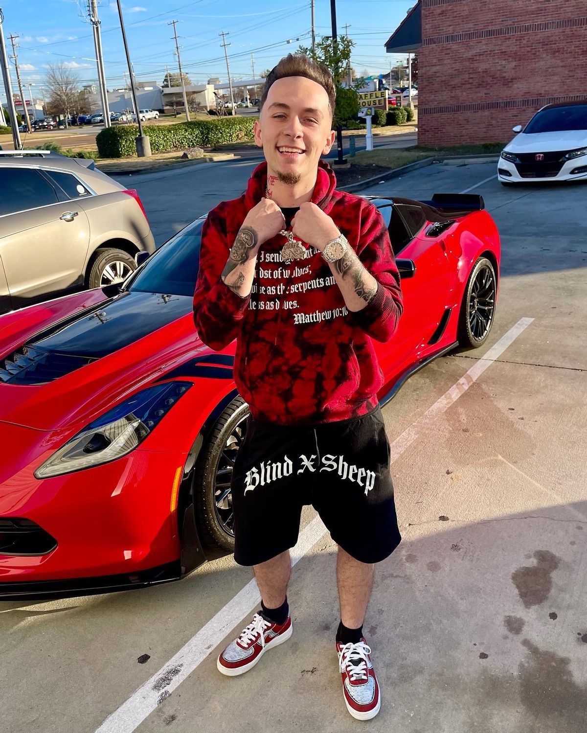 White Sosa Outfit from December 3, 2021 | WHAT’S ON THE STAR?