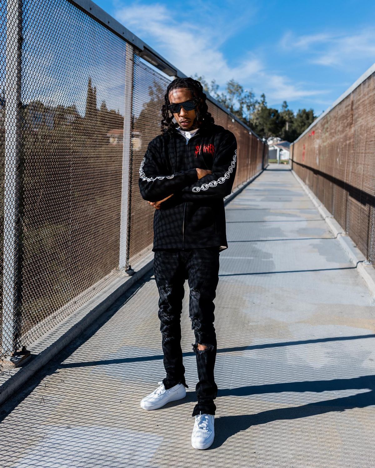 Chris Travis Outfit from March 2, 2022 | WHAT’S ON THE STAR?