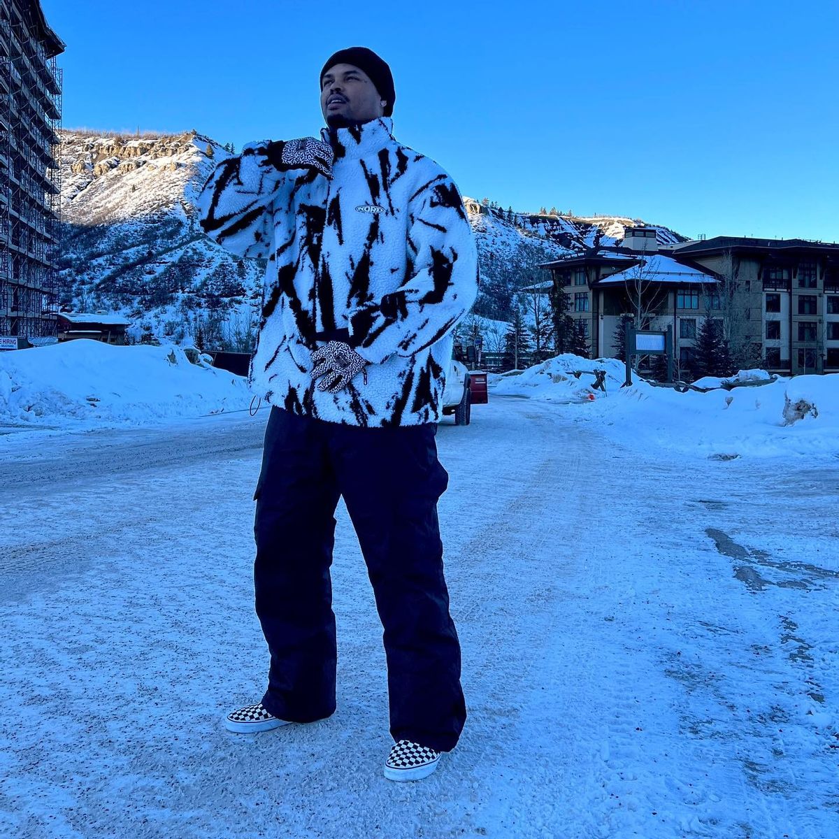 Xavier Wulf Outfit from January 15, 2022 | WHAT’S ON THE STAR?