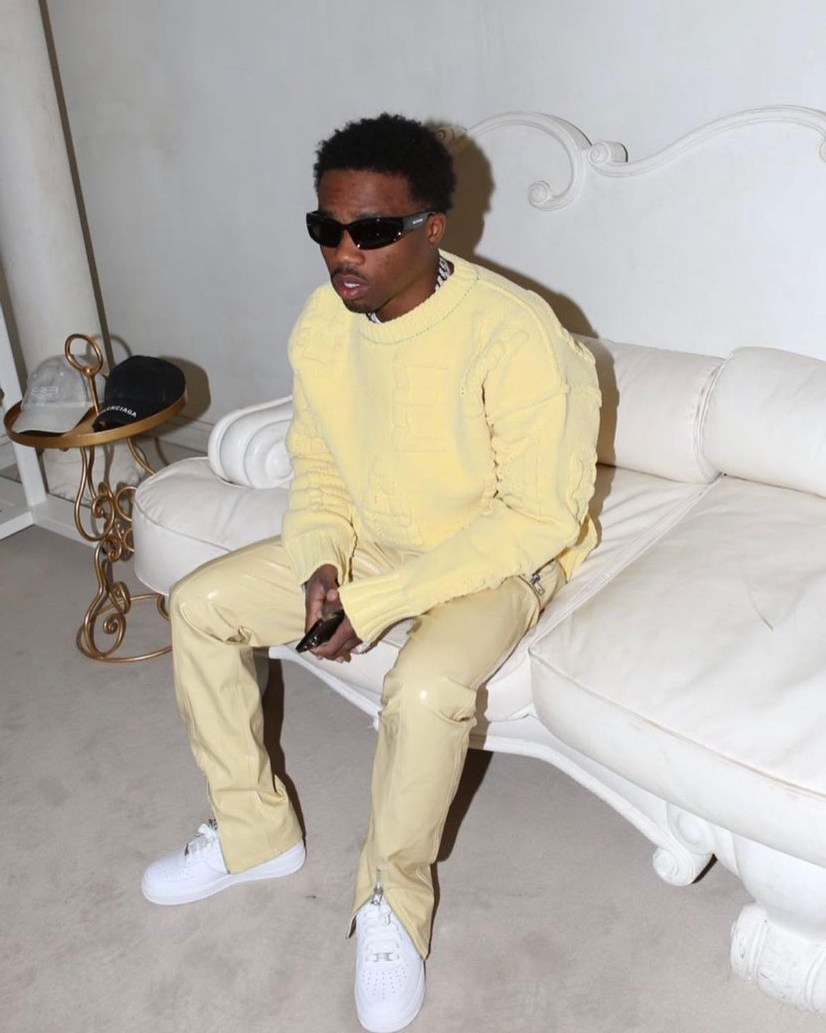 Roddy Ricch Outfit from March 8, 2022 | WHAT’S ON THE STAR?