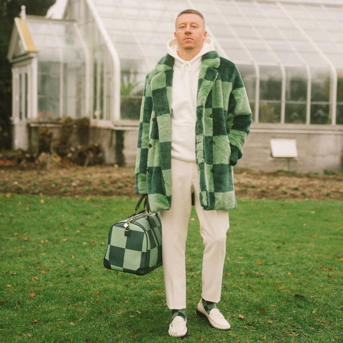 Macklemore Outfit from January 27, 2022 | WHAT’S ON THE STAR?