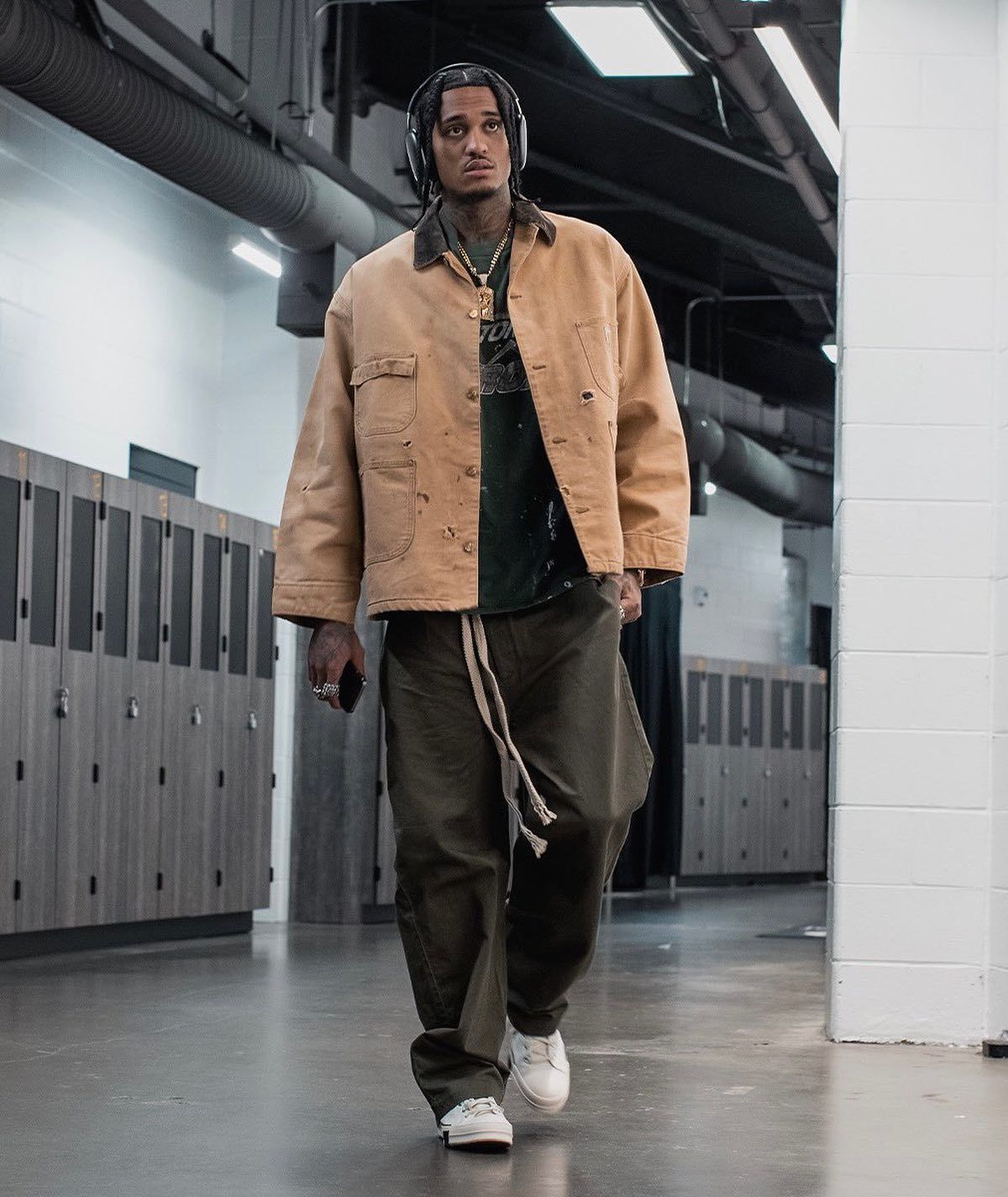 Jordan Clarkson Outfit from March 24, 2022 | WHAT’S ON THE STAR?