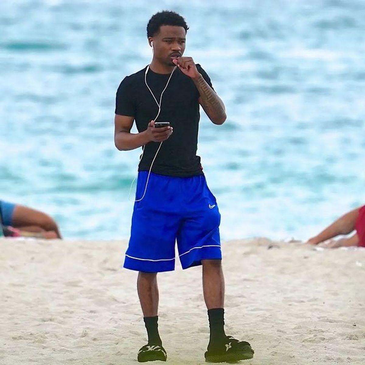 Roddy Ricch Outfit from March 24, 2022 | WHAT’S ON THE STAR?