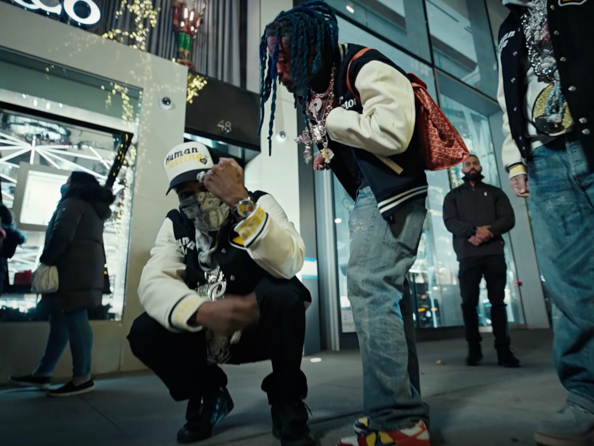 ASAP Rocky Outfit from March 28, 2022 | WHAT’S ON THE STAR?