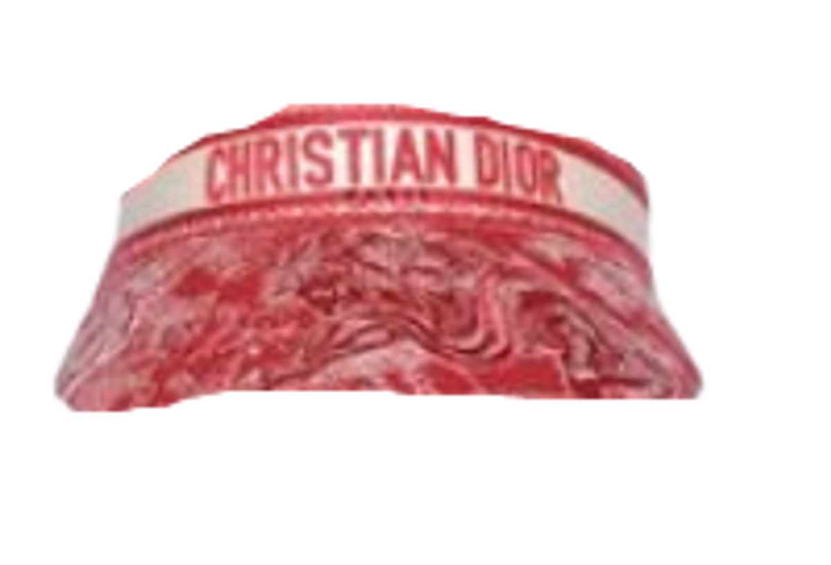 Dior Red Logo Cap | WHAT’S ON THE STAR?