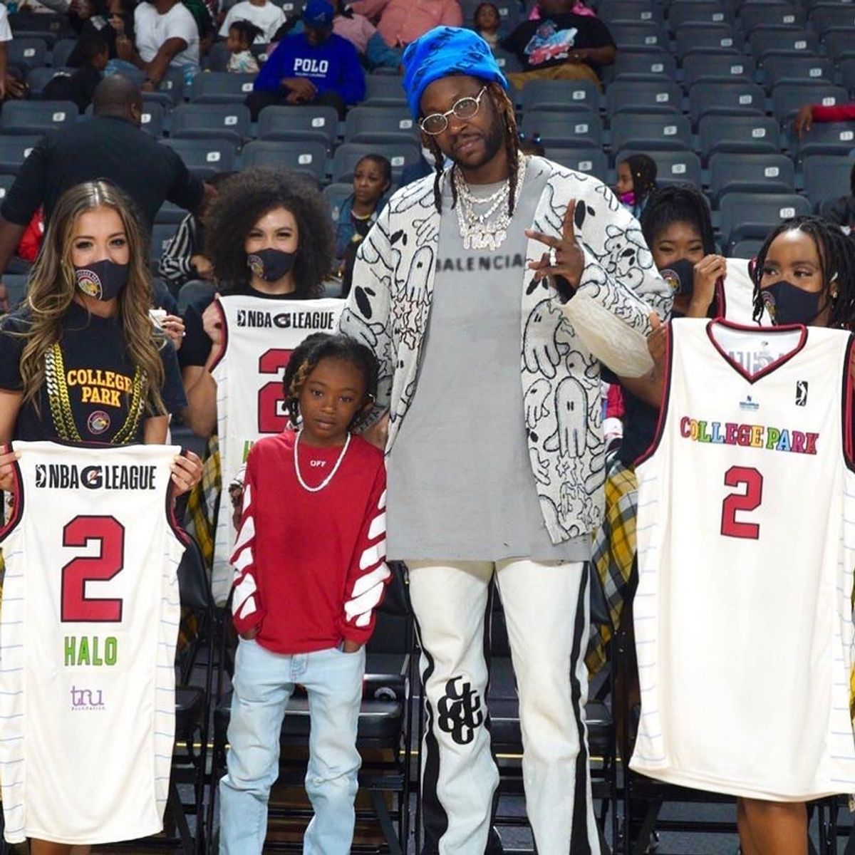 2 Chainz Outfit from March 30, 2022 | WHAT’S ON THE STAR?