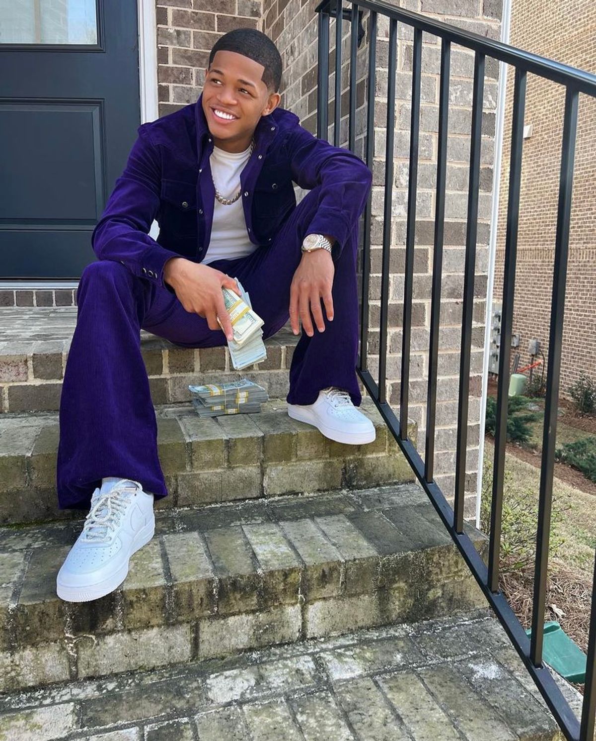 YK Osiris Outfit from March 30, 2022 | WHAT’S ON THE STAR?