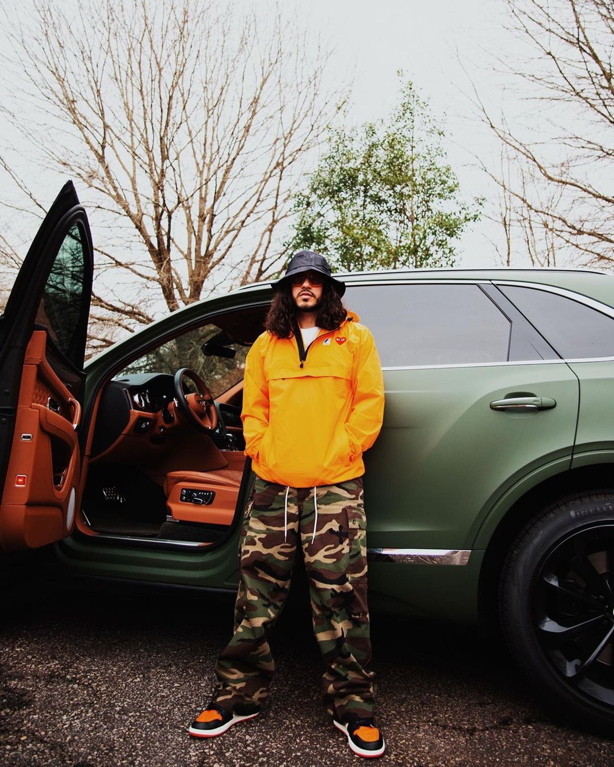 Russ Outfit from April 1, 2022 | WHAT’S ON THE STAR?