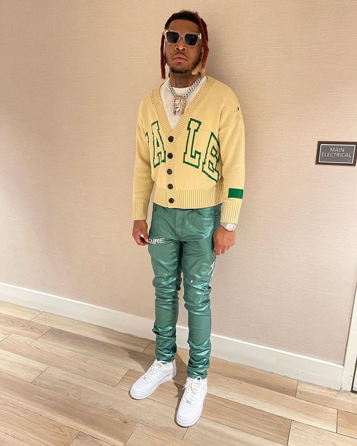 Lil Keed Outfit from April 2, 2022 | WHAT’S ON THE STAR?