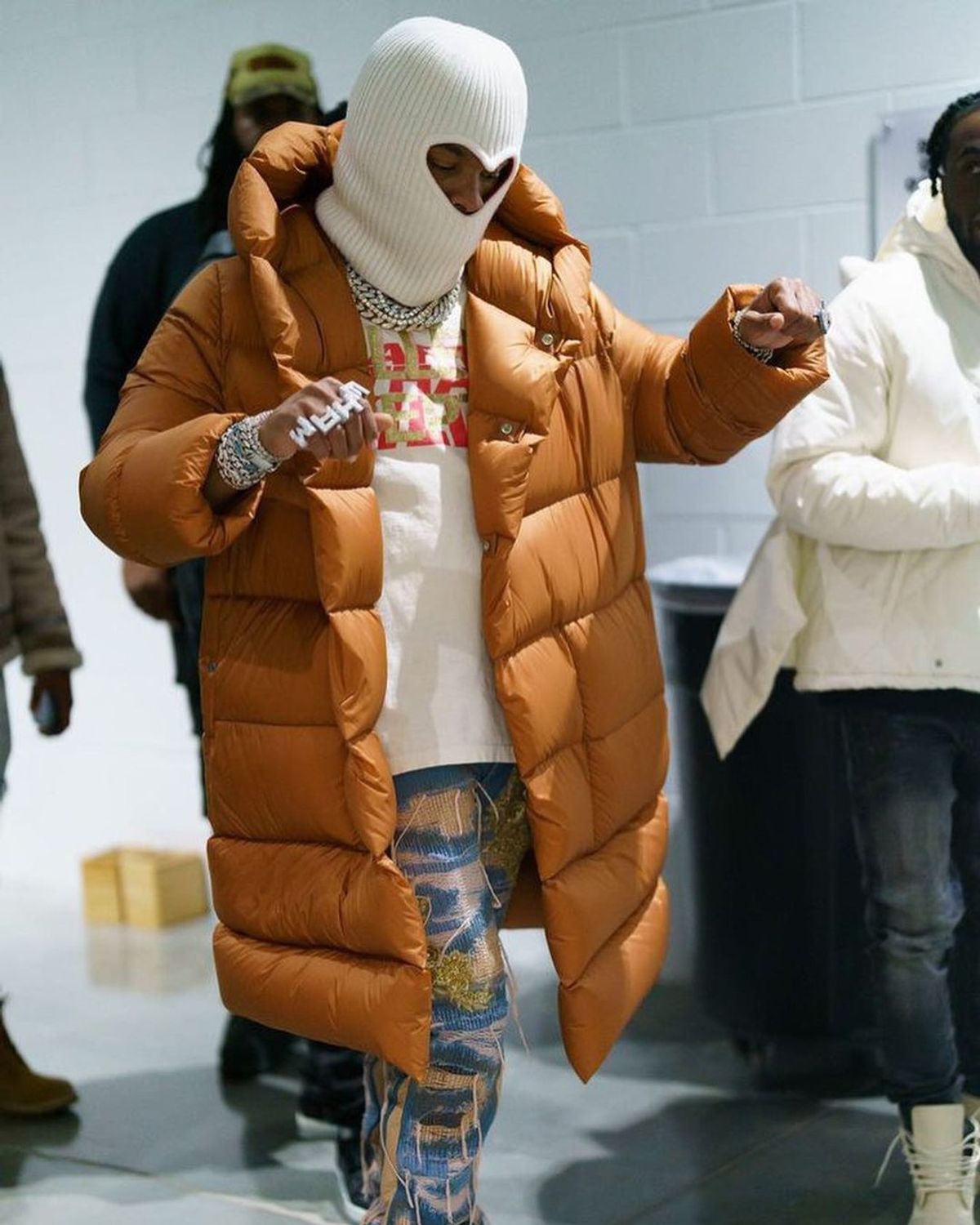 Lil Baby Outfit from March 30, 2022 | WHAT’S ON THE STAR?