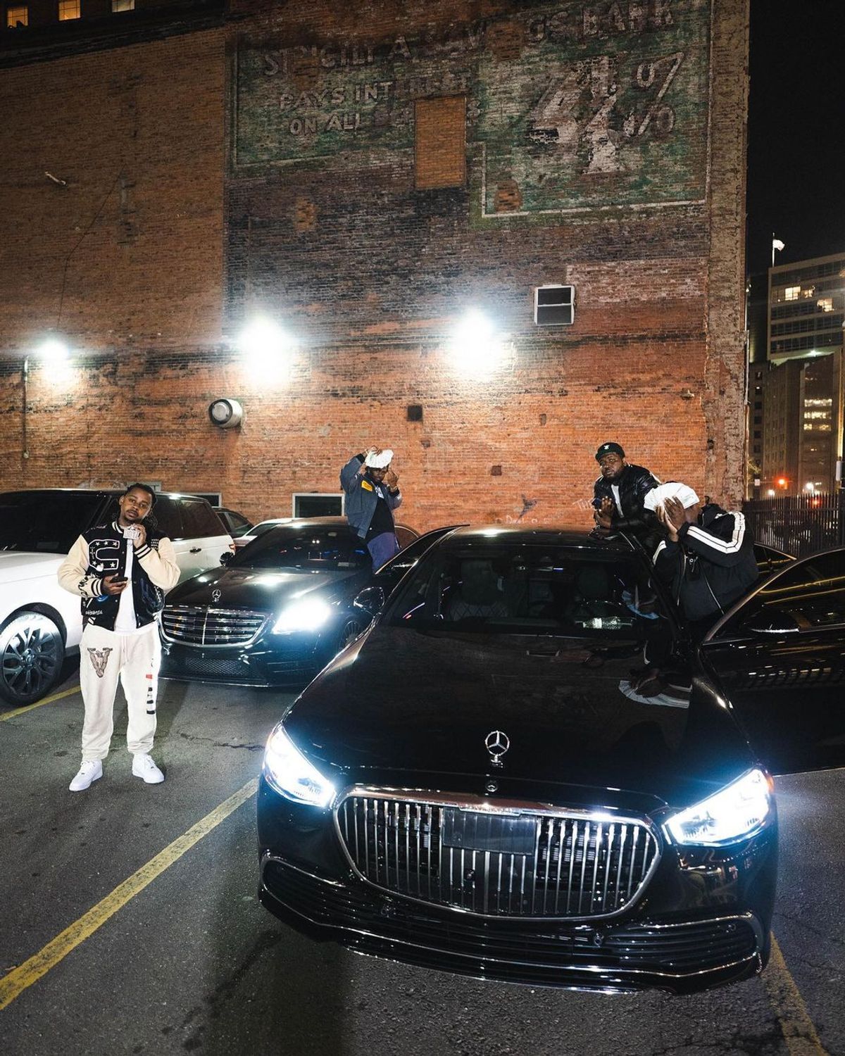 Babyface Ray Outfit from April 6, 2022 | WHAT’S ON THE STAR?