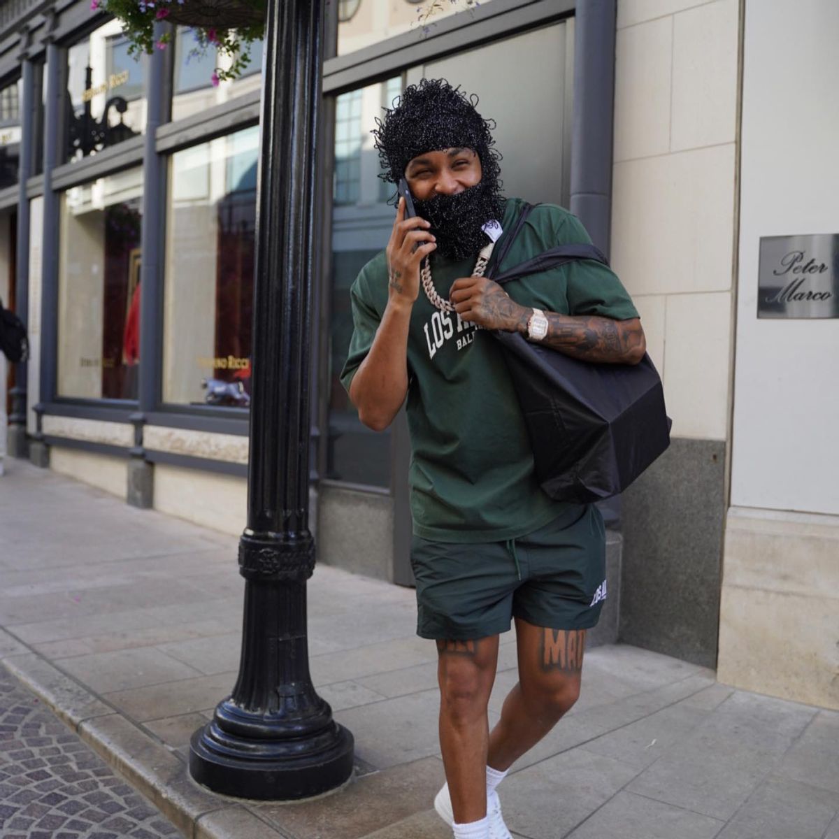 DDG Outfit from April 9, 2022 | WHAT’S ON THE STAR?