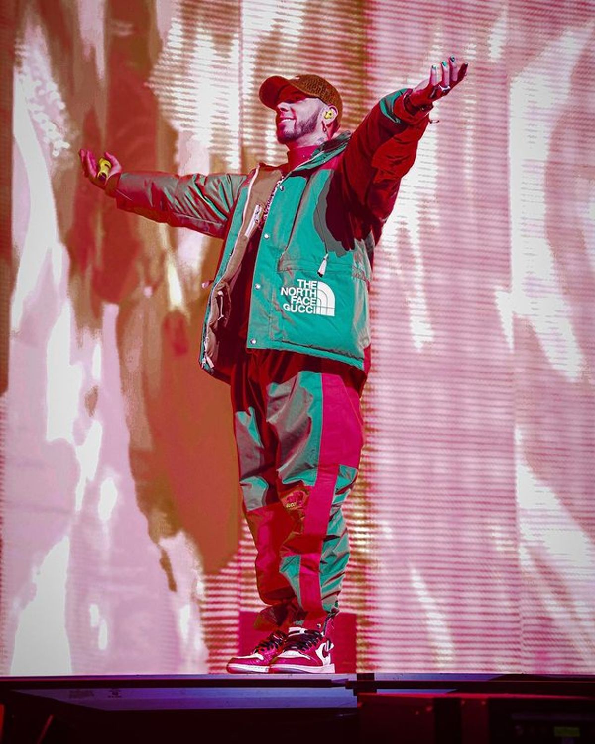 Anuel AA Outfit from April 10, 2022 | WHAT’S ON THE STAR?