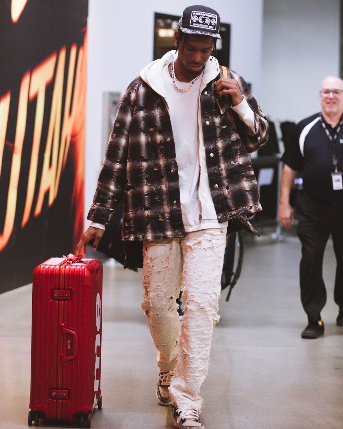 Shai Outfit from April 13, 2022 | WHAT’S ON THE STAR?