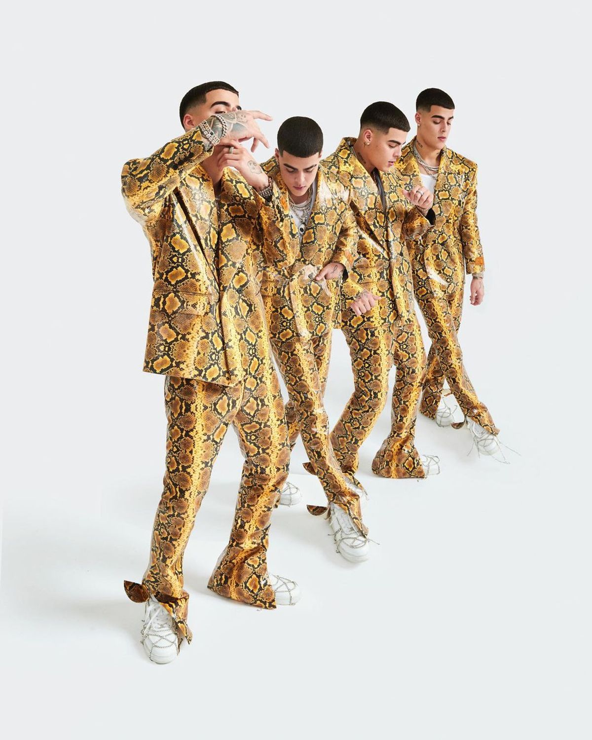 Lunay Outfit from April 12, 2022 | WHAT’S ON THE STAR?