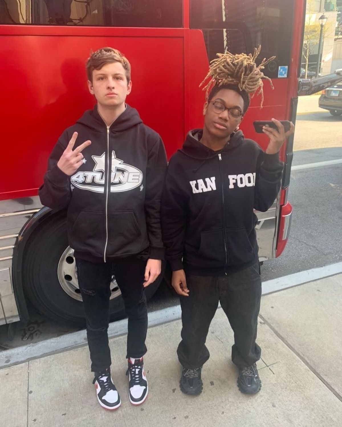 Tana Outfit from April 4, 2022 | WHAT’S ON THE STAR?