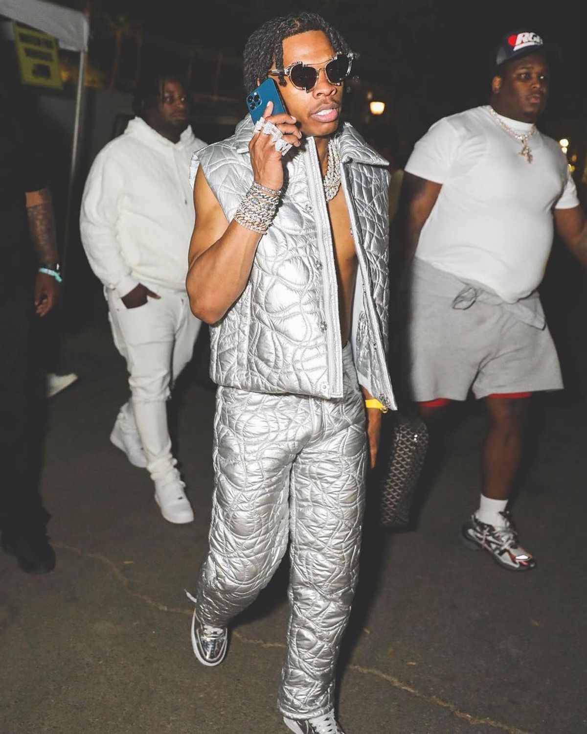 Lil Baby Outfit from April 18, 2022 | WHAT’S ON THE STAR?