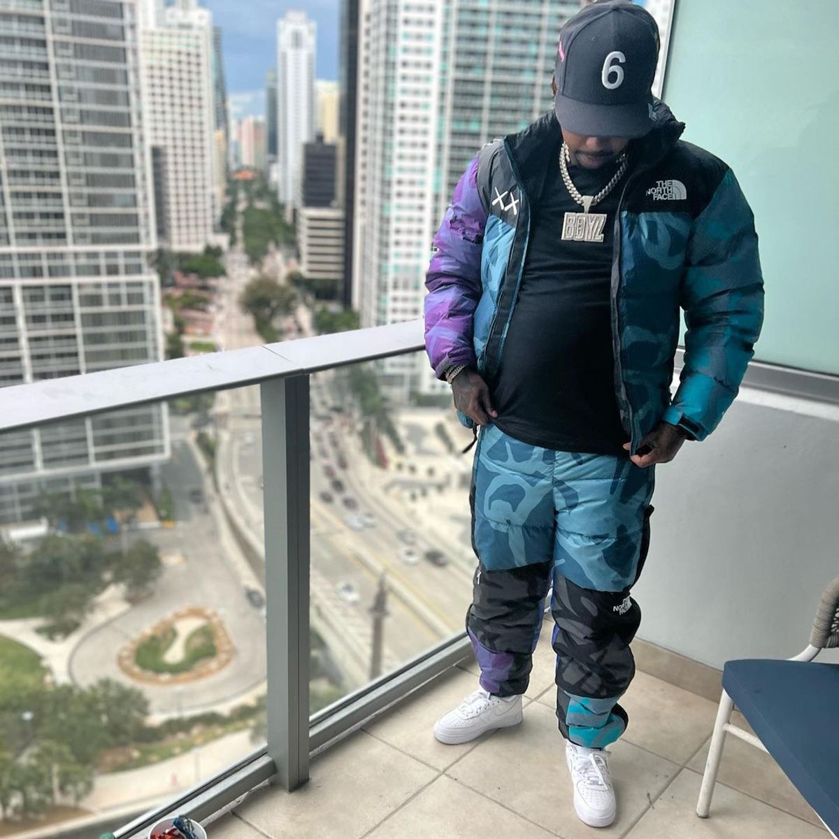 Babyface Ray Outfit from April 19, 2022 | WHAT’S ON THE STAR?