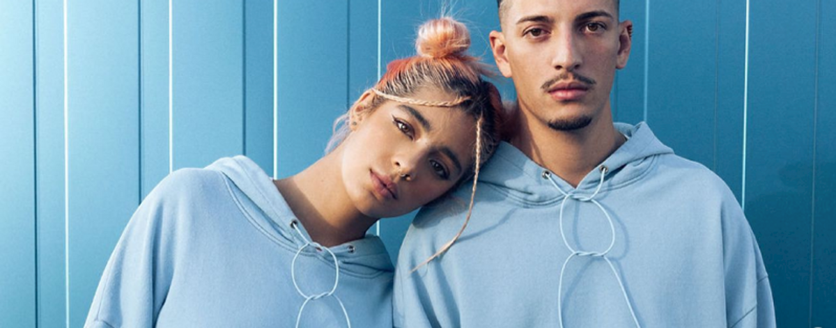 Flag Lag: Clothing, Shoes & Accessories | WHAT’S ON THE STAR?