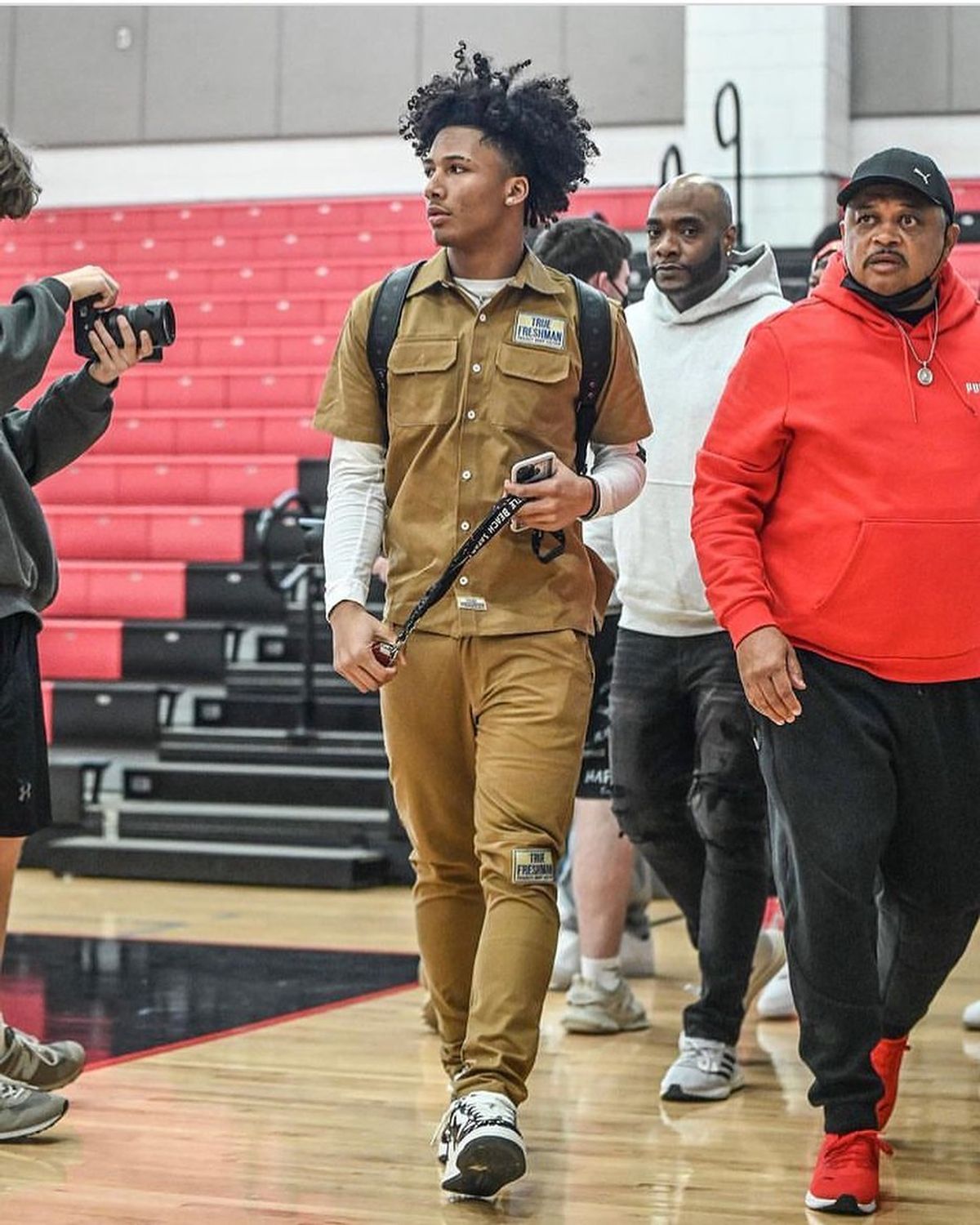 Mikey Outfit from January 30, 2022 | WHAT’S ON THE STAR?