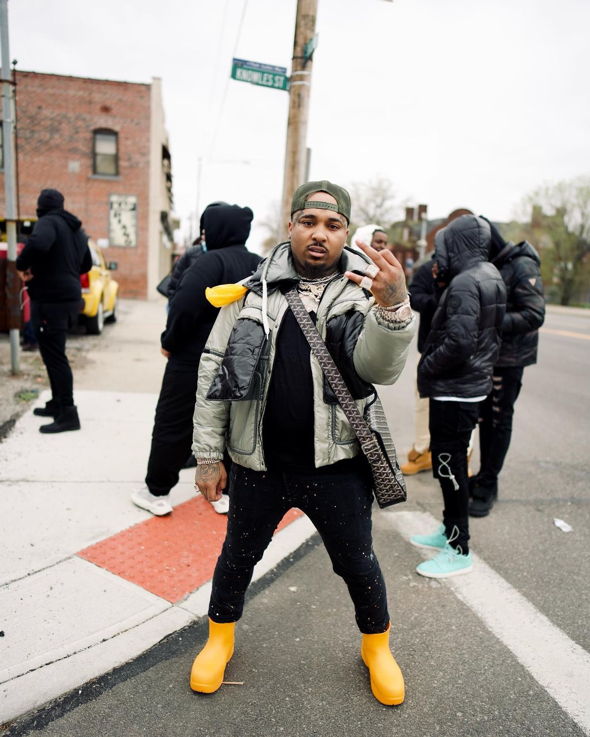 Doe Boy Outfit from April 29, 2022 | WHAT’S ON THE STAR?