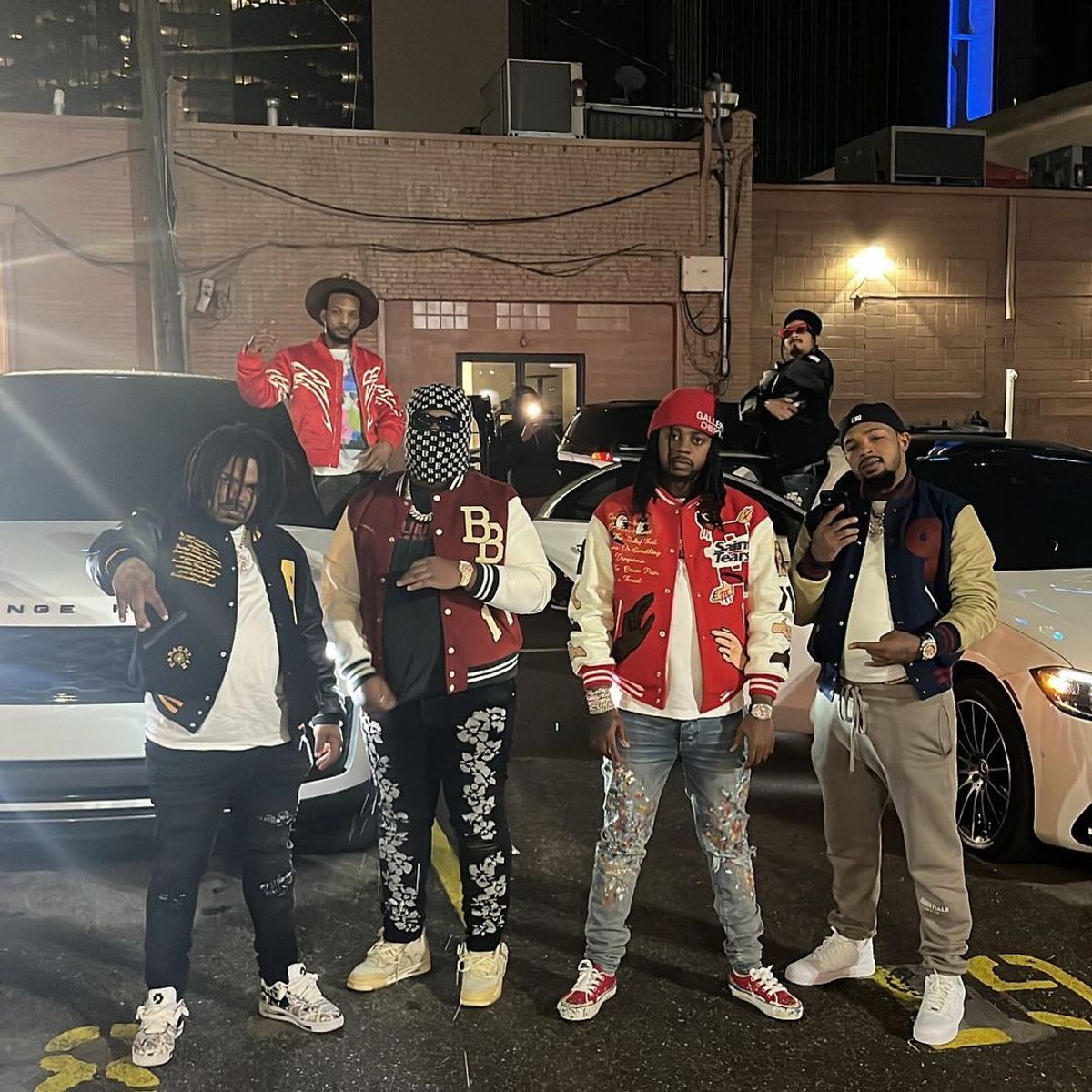 Babyface Ray Outfit from May 2, 2022 | WHAT’S ON THE STAR?