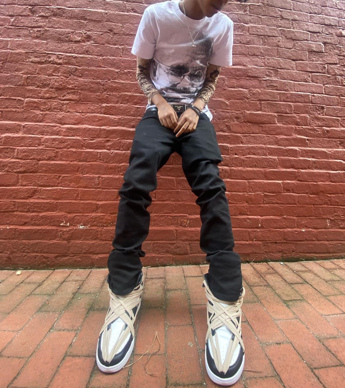 Yung Fazo Outfit from April 15, 2022 | WHAT’S ON THE STAR?