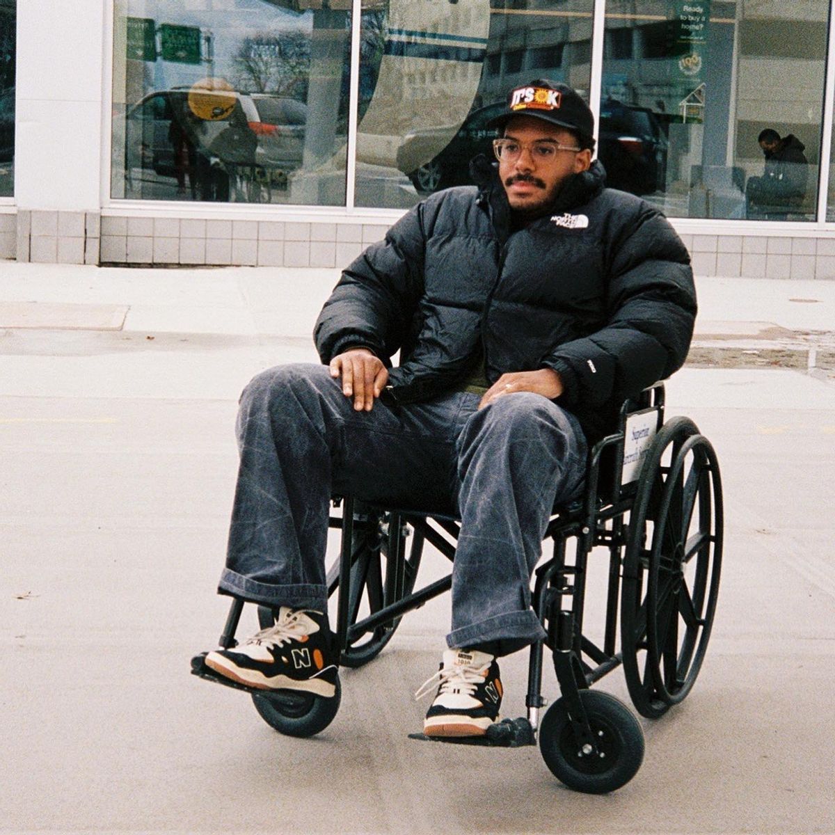 Zack Fox Outfit from April 27, 2022 | WHAT’S ON THE STAR?