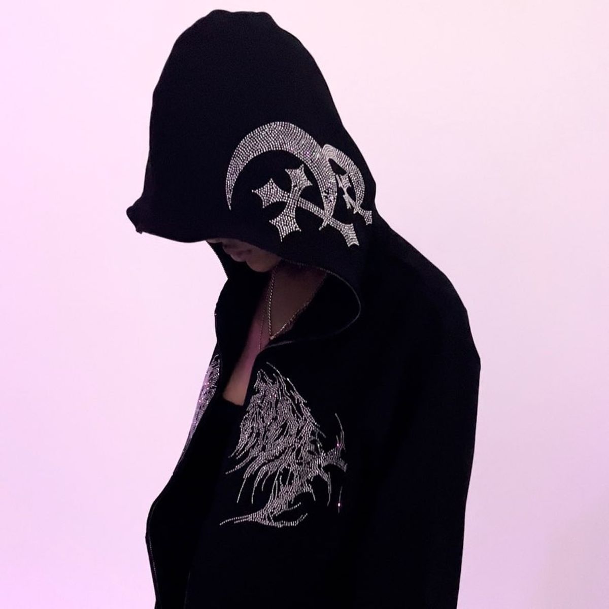 Korrupt: Clothing, Shoes & Accessories | WHAT’S ON THE STAR?