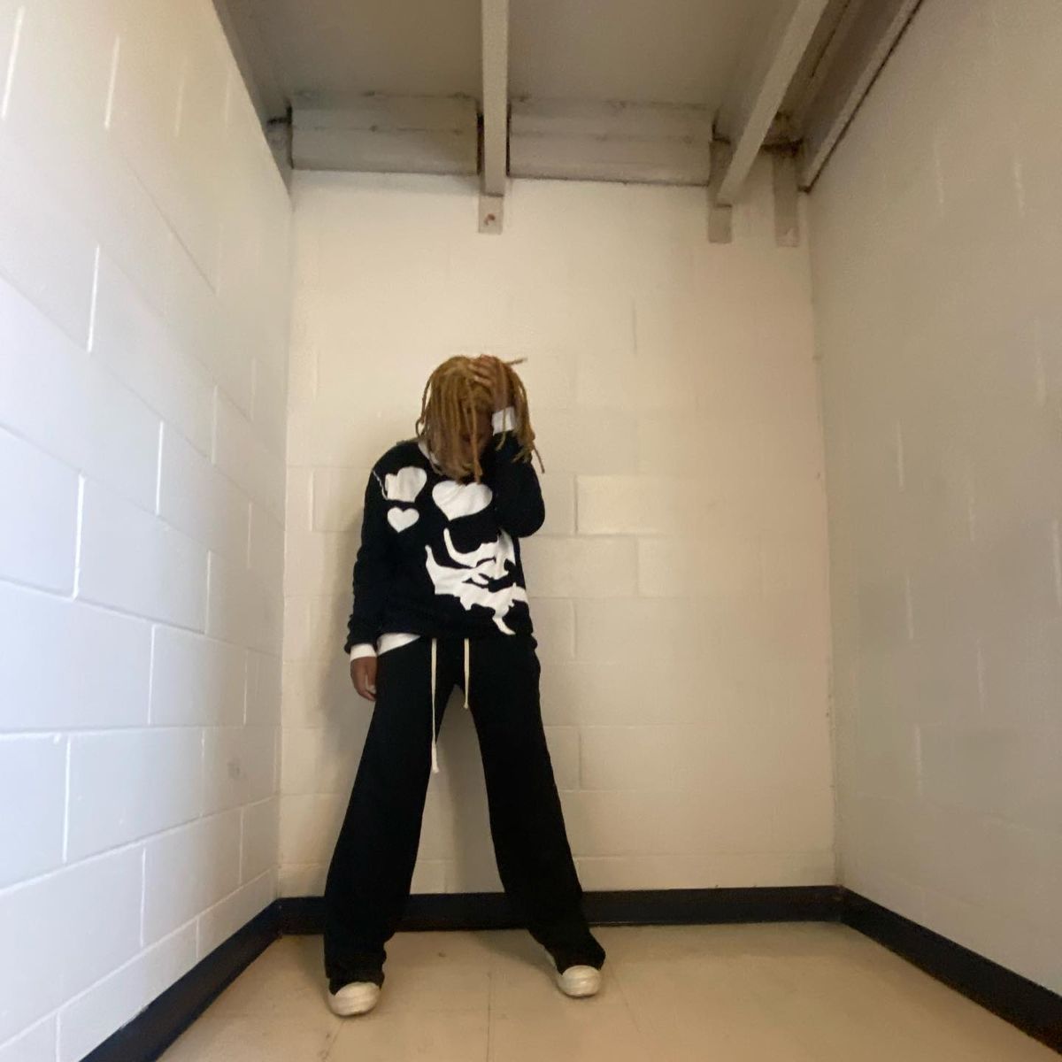 Maajins Outfit from May 6, 2022 | WHAT’S ON THE STAR?