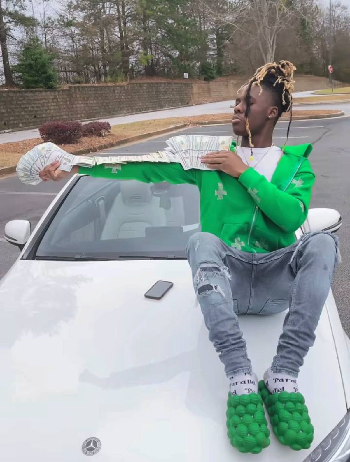 Unghetto Mathieu Outfit from May 18, 2022 | WHAT’S ON THE STAR?