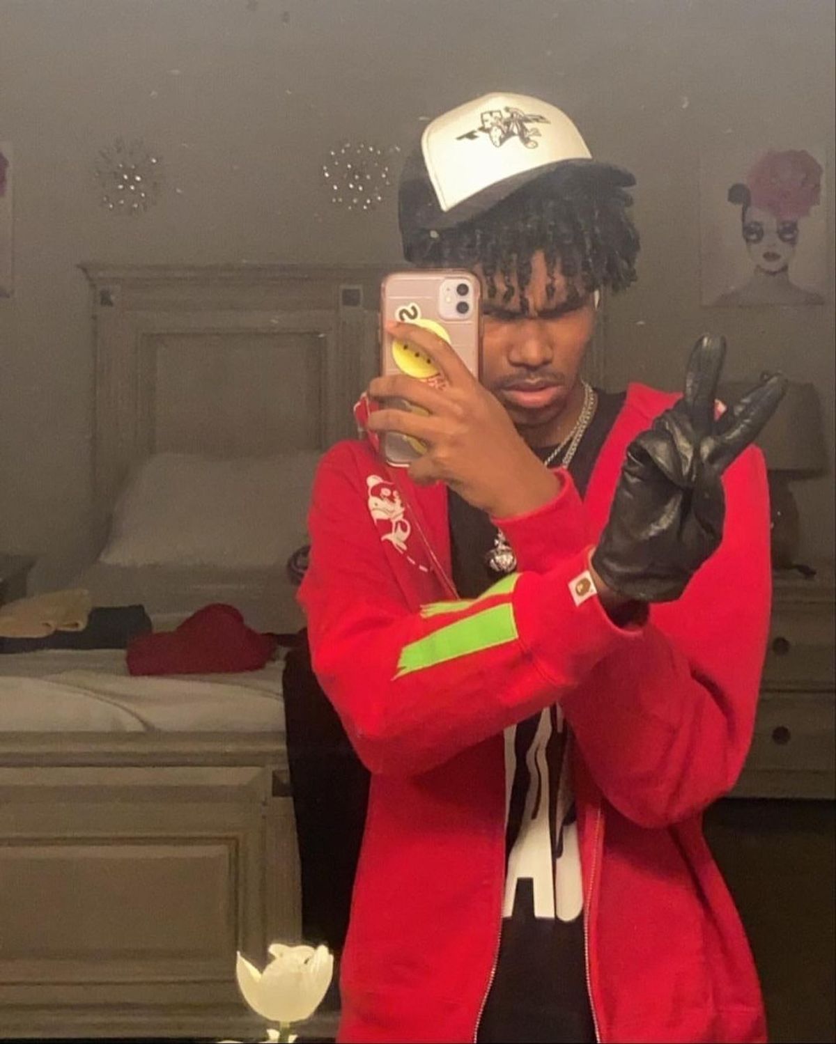 Onlybino Outfit from November 12, 2021 | WHAT’S ON THE STAR?