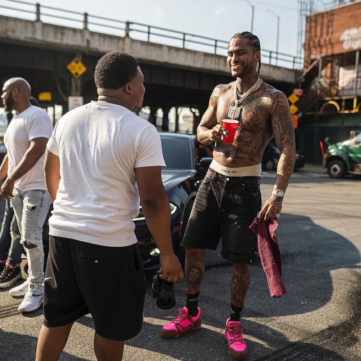 Dave East Outfit from May 25, 2022 | WHAT’S ON THE STAR?