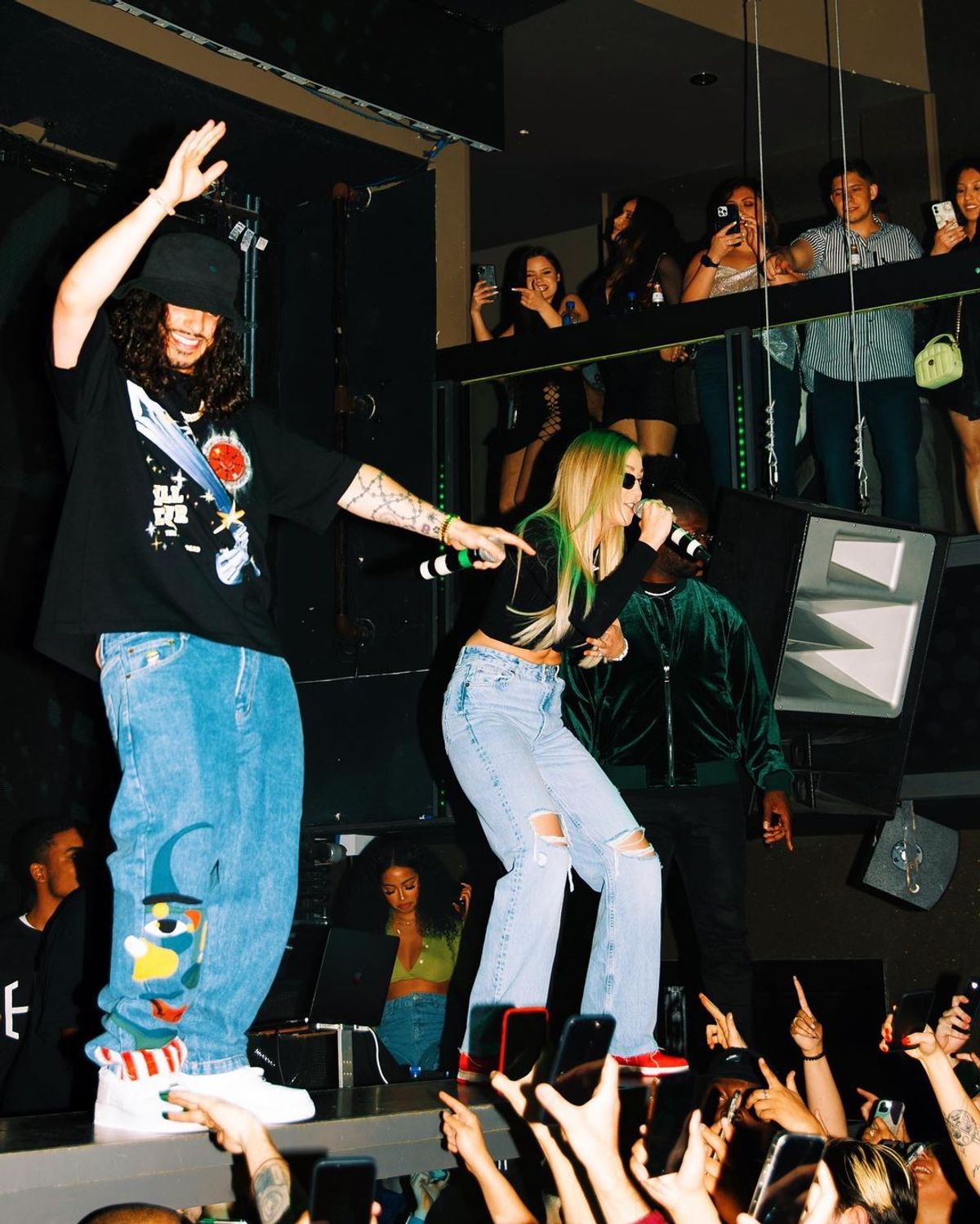 Russ Outfit from May 23, 2022 | WHAT’S ON THE STAR?