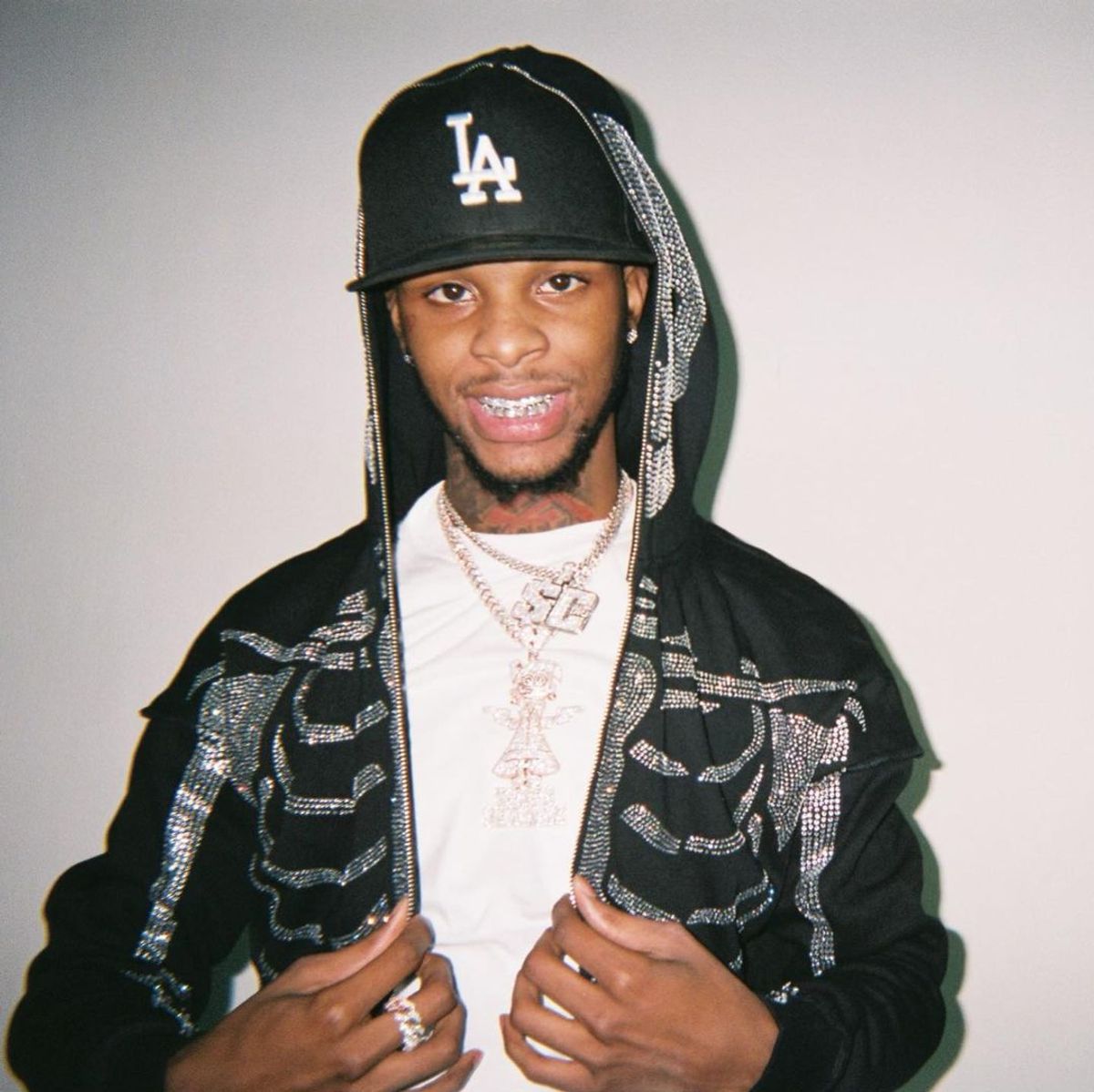 Toosii Outfit from April 23, 2021 | WHAT’S ON THE STAR?